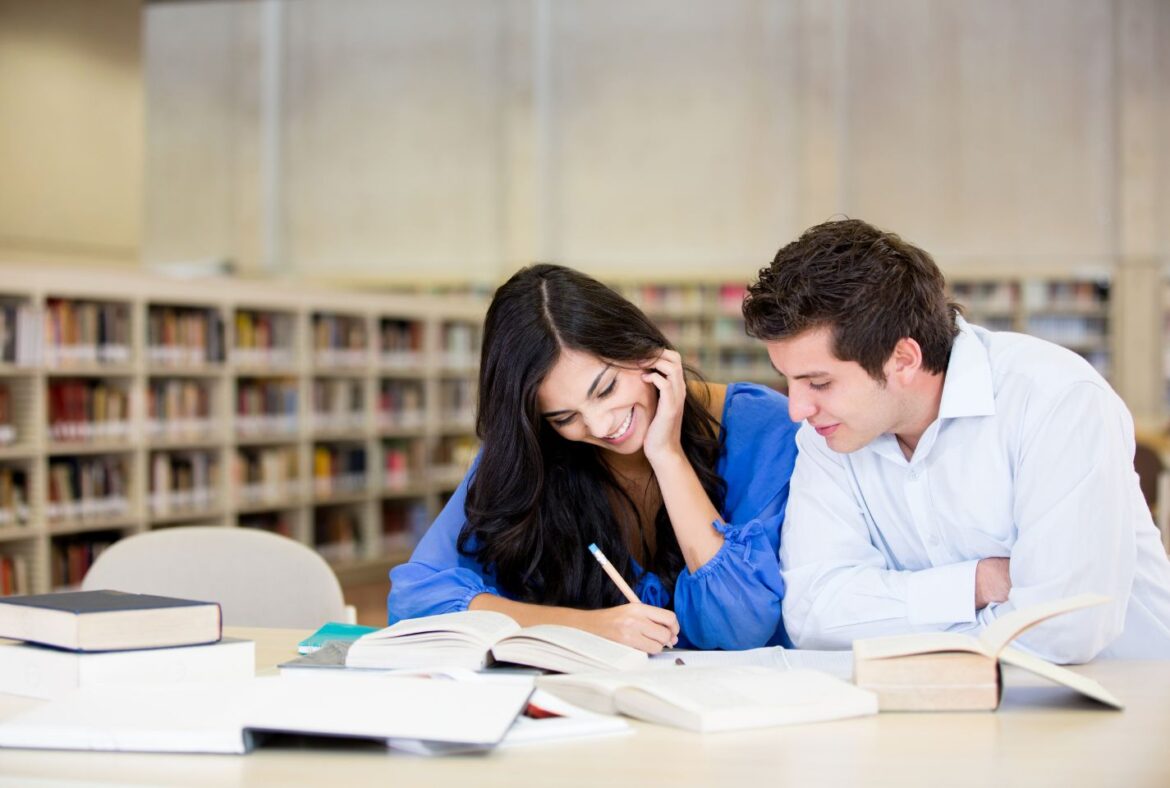 21 Fun and Affordable First Date Ideas for Teens – blissfulties