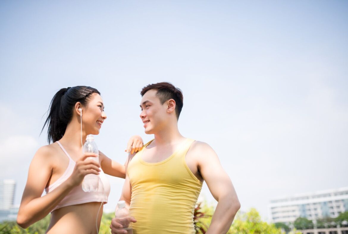 25 Cute Things Girls Do That Guys Love & Crave – blissfulties