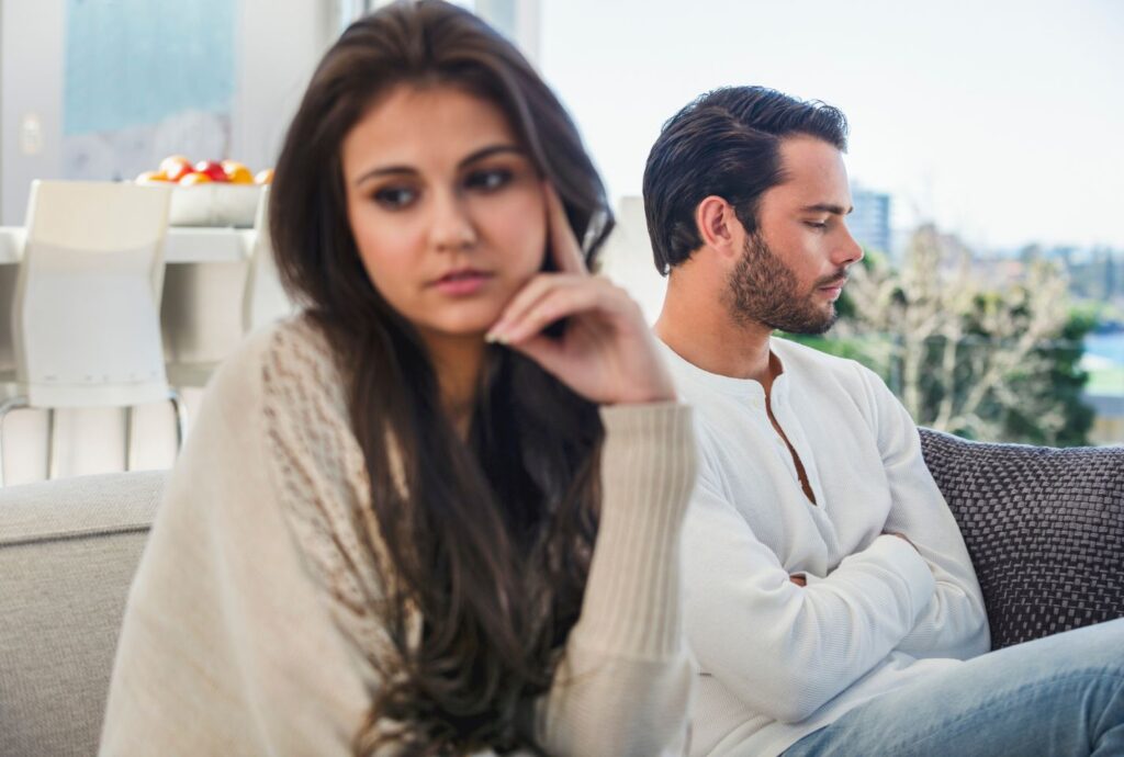 How To Win The Silent Treatment In A Relationship – blissfulties