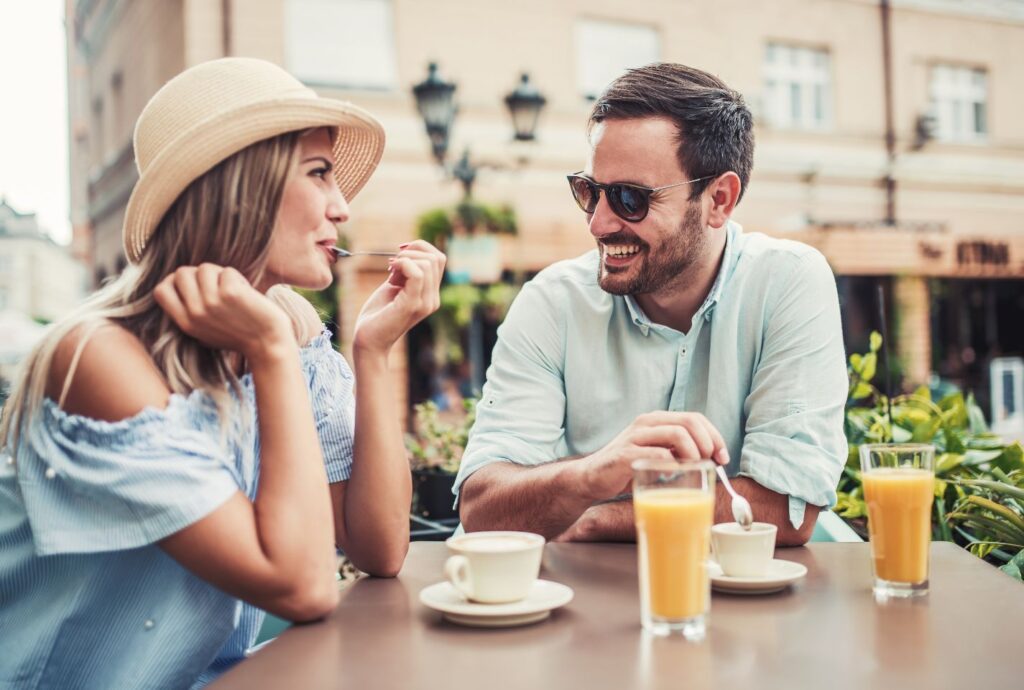 16 Fun and Romantic Virtual Date Ideas for Long Distance Couples ...
