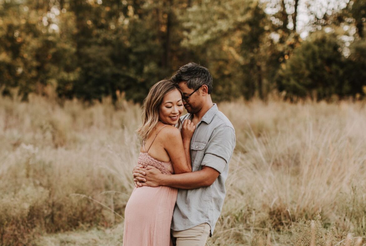 What Are ESFP Relationships? Key Traits and Tips – blissfulties