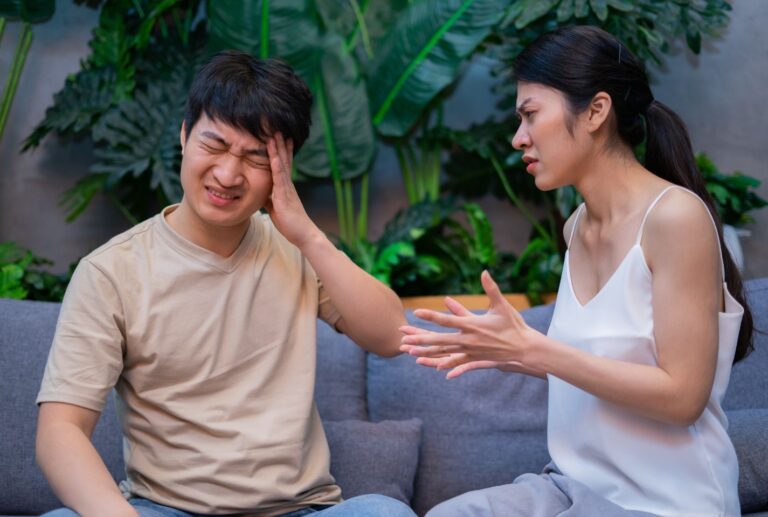 Understanding the Toxic Relationship Cycle & How to Break Free – blissfulties